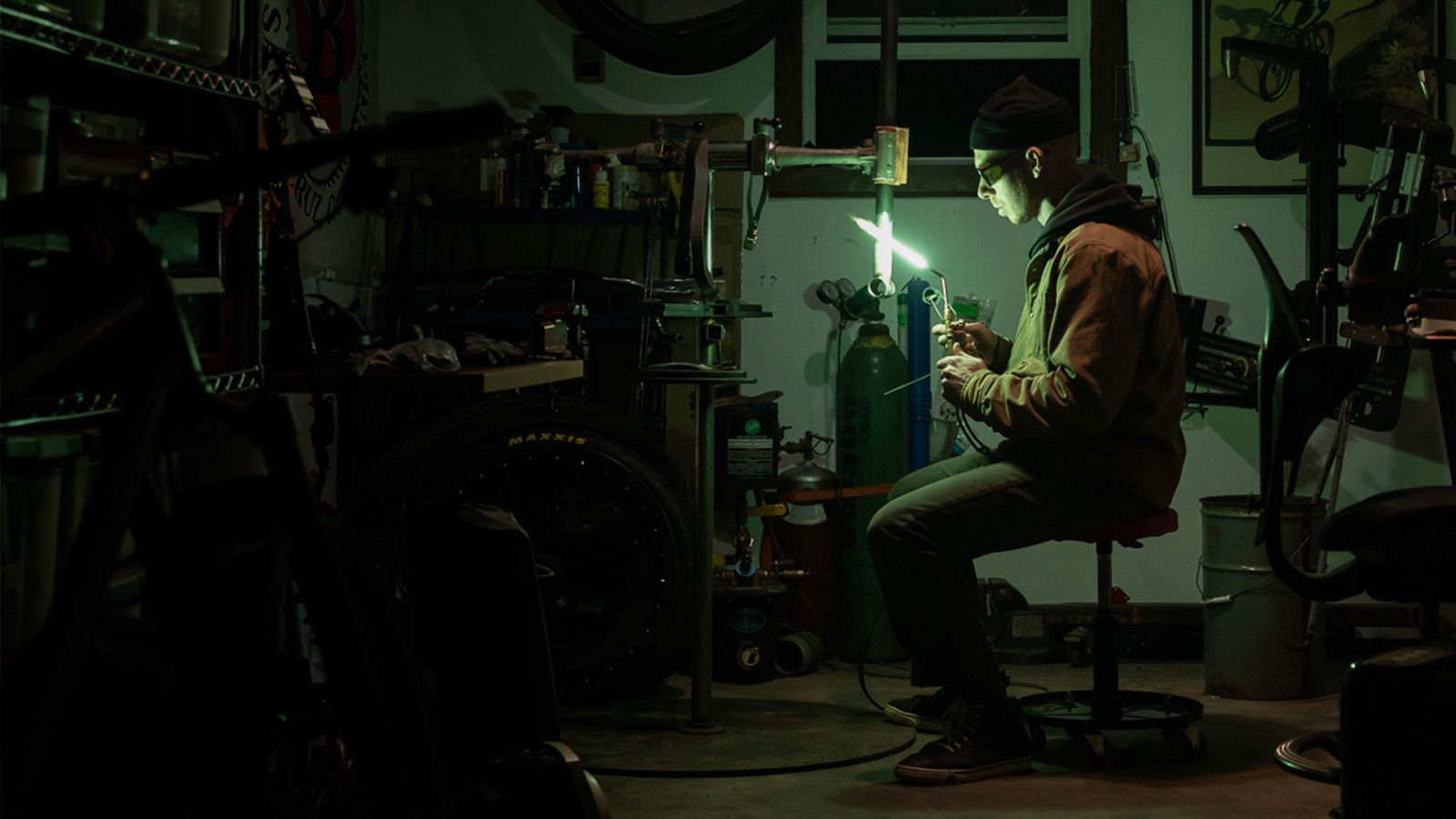 A Curious Creep Down The Wormhole of Framebuilding | First Light ...